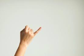 ☝Little finger itchy omens and superstitions